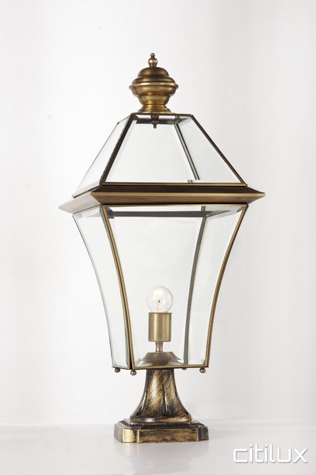 Fairfield East Classic Outdoor Brass Made Pillar Mount Light Elegant ...